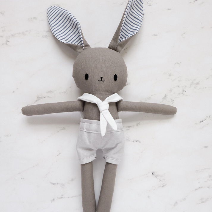 BUNNY 11" – 10x2 Studio